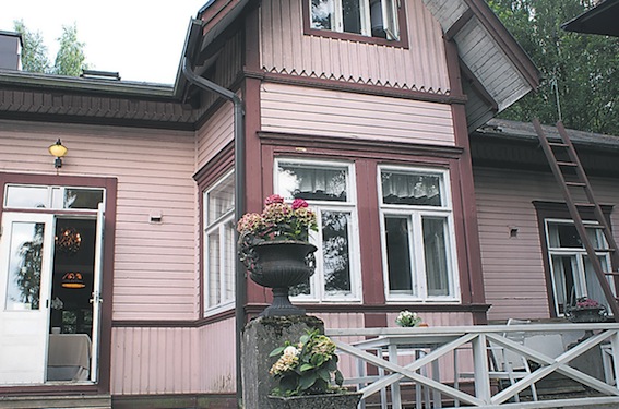 Villa Rauhala - 1800-luvun henkeä keskellä Lahtea - Omalähiö